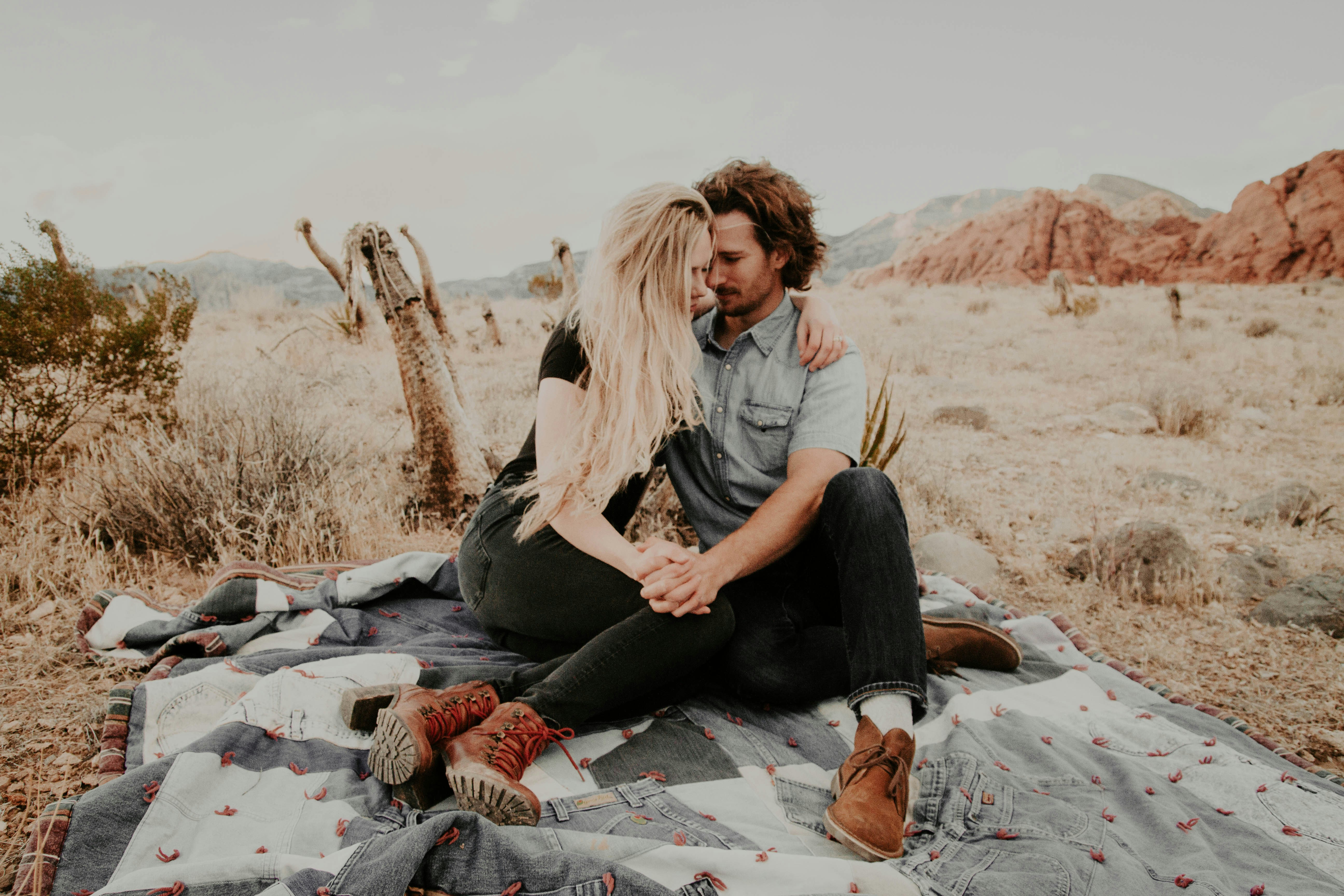 How Attachment Patterns Shape Our Intimate Relationships – And How ...